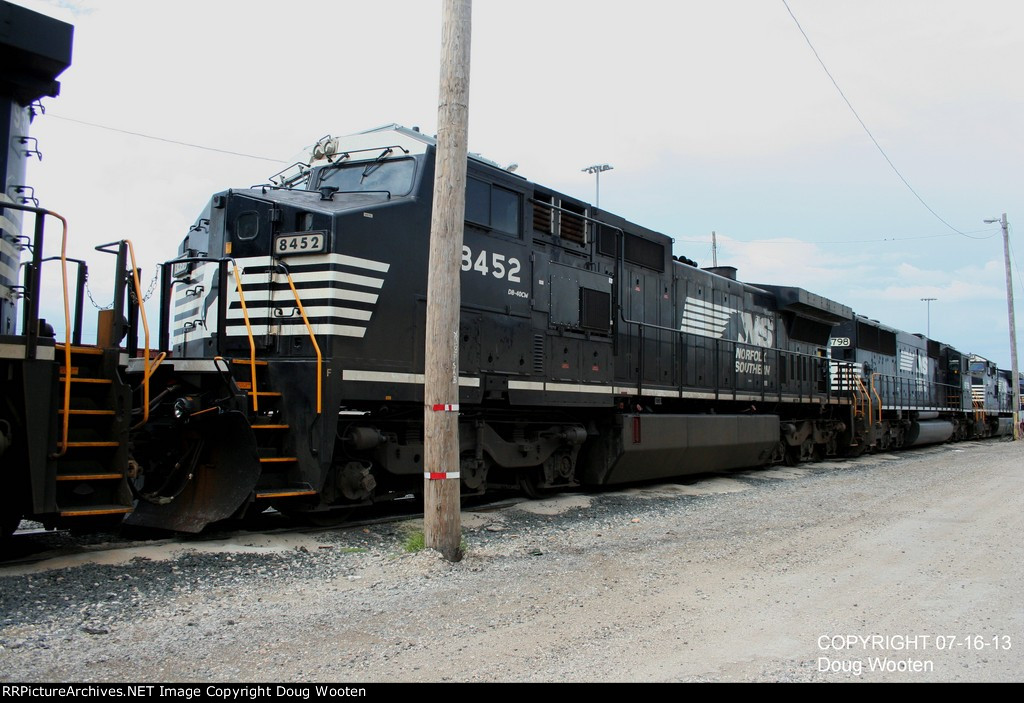 NS 8452